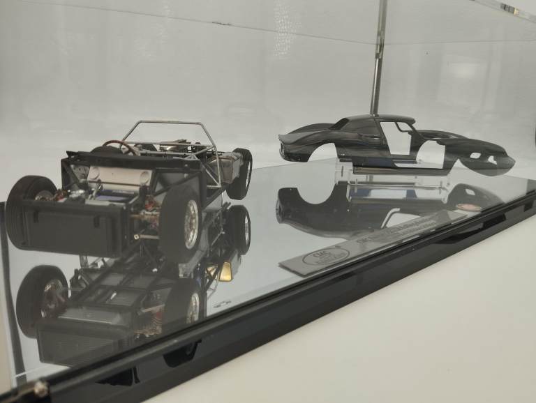 CMC Ferrari 250 LM, Sondermodell Techno Classica 2025 - CMC Modelcars ...
